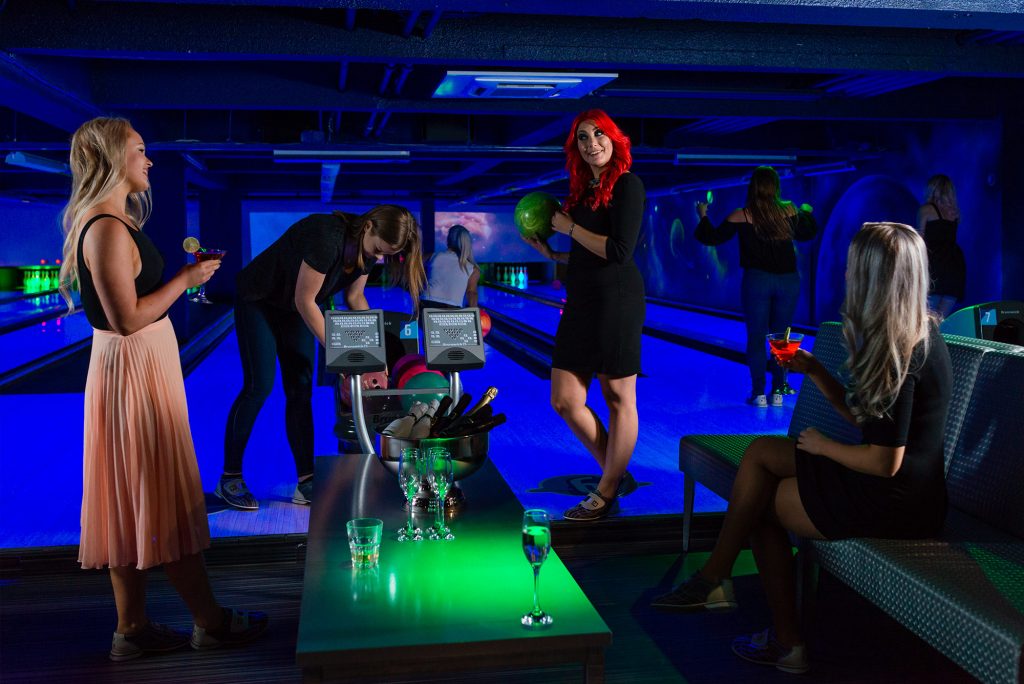 Space Bowling & Billiards Oulu